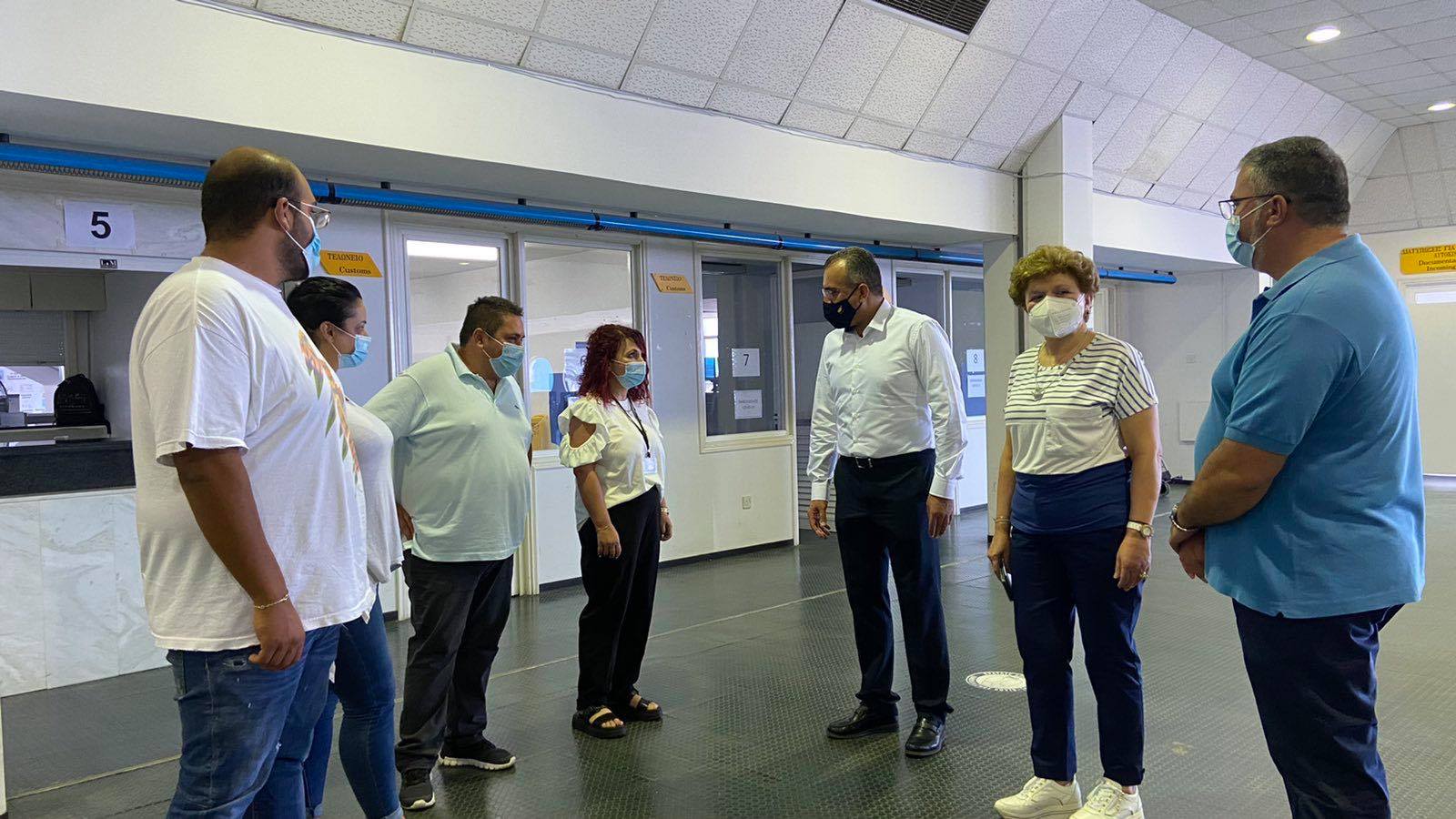 Εμβολίασε πολιτες η Γιαννάκη στο walk in -Εκστρατεία ενημερωσης με τον ...