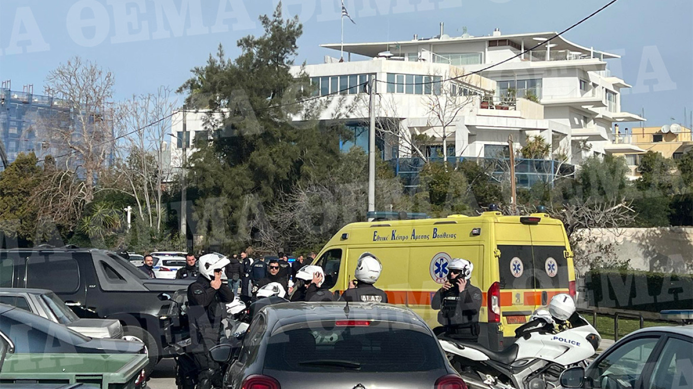 Πυροβολισμοί σε ναυτιλιακή εταιρεία στη Γλυφάδα: Ένας νεκρός, δύο ...