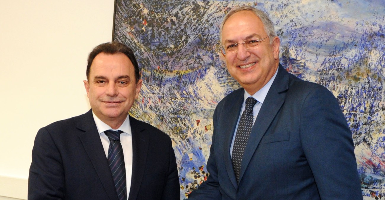 Στην Αθηένου ο Ελληνας Υπουργός Αγροτικής Ανάπτυξης - «Η Ελλάδα δίπλα ...