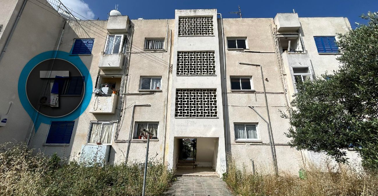 Αυτοψία «Τ» σε προσφυγικές πολυκατοικίες - «Πού θα πάμε;» - «Θέλουν ...
