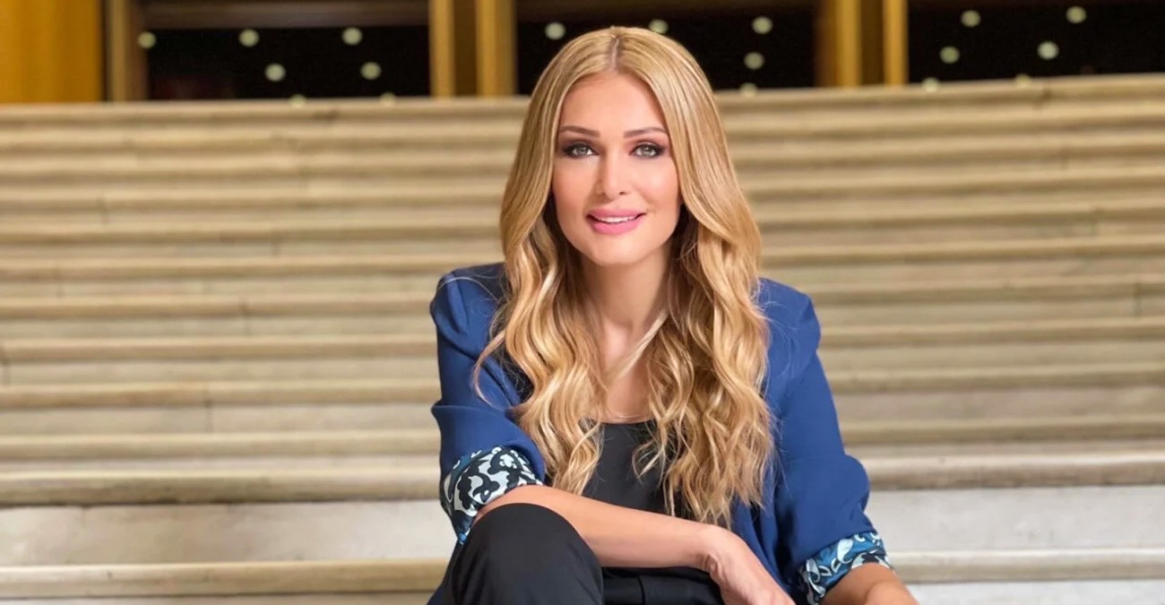 Νατάσα Θεοδωρίδου: Η ψυχή της οικογένειας και του...τικ τοκ - Δείτε το ...