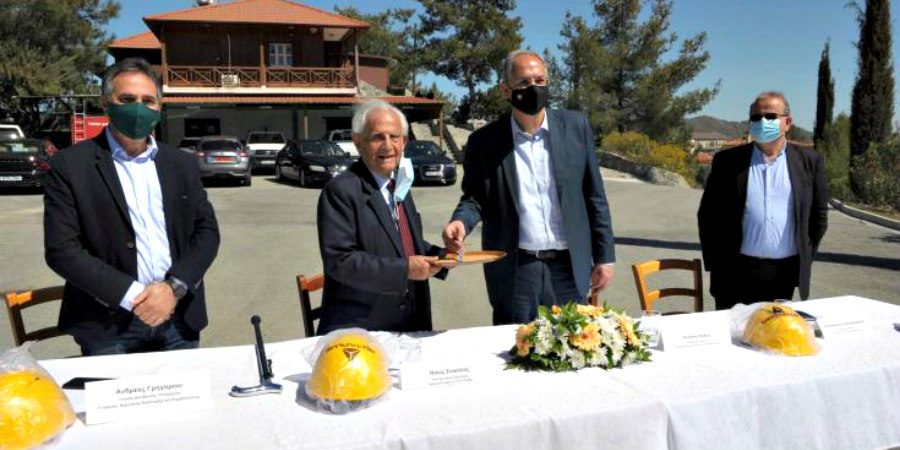Μεγάλης δυναμικότητας γεωτρύπανο για ανόρυξη ερευνητικών και υδρευτικών ...