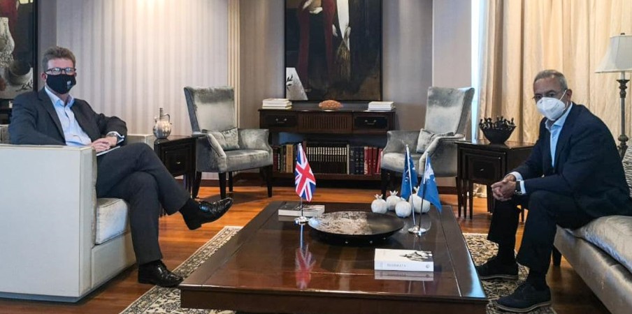 Συνάντηση Προέδρου κ. Αβέρωφ Νεοφύτου με τον Βρετανό Ύπατο Αρμοστή κ ...
