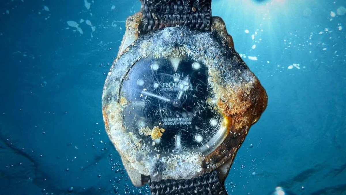 Σέρφερ στην Αυστραλία βρήκε Rolex σφηνωμένο κάτω από βράχο στο βυθό το ...