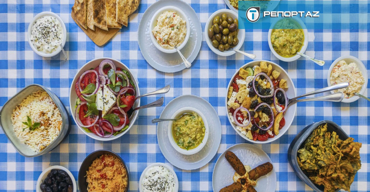 «Πατείς με, πατώ σε» τα εστιατόρια τον Δεκαπενταύγουστο – Οι τιμές που ...