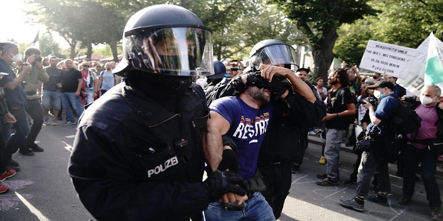 ΓΕΡΜΑΝΙΑ: Ο Πρόεδρος καταδίκασε την διαμαρτυρία ενάντια στα μέτρα για ...