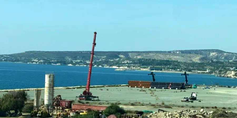 ΑΚΕΛ για τερματικό Βασιλικού: «Διασυρμός της χώρας από φαγοπότι της ...