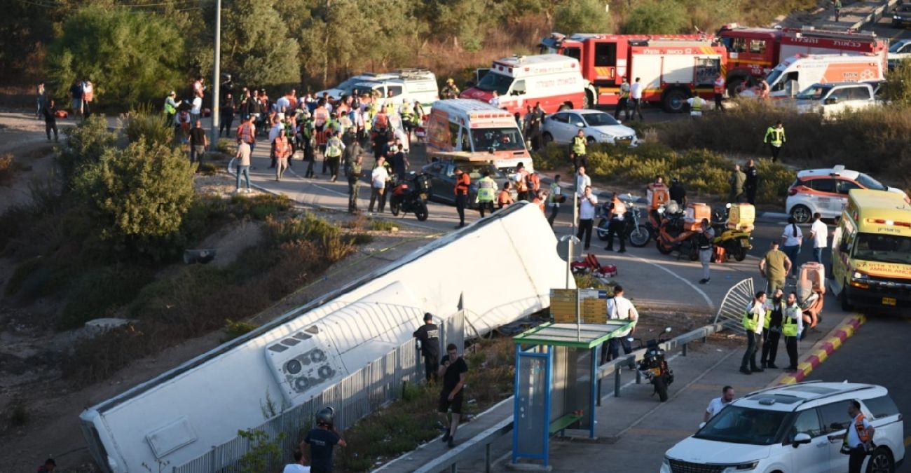 Ισραήλ: 33 τραυματίες από την ανατροπή σχολικού λεωφορείου - 2 παιδιά ...