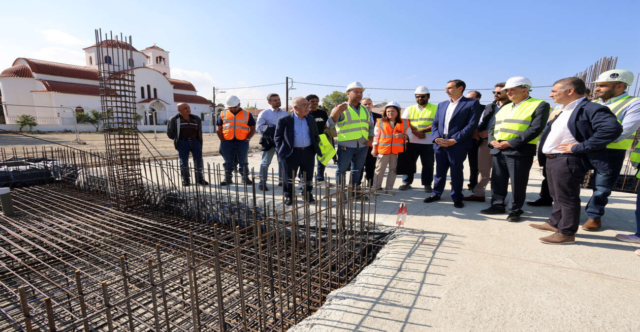 Σχέδιο κτίΖΩ: Στο εργοτάξιο της πρώτης πολυκατοικίας ο ΥΠΕΣ - Δείτε ...
