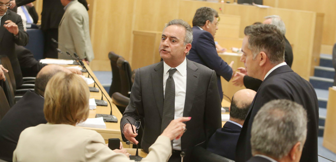 ΒΟΥΛΗ: Ο Αβέρωφ θύμωσε σε βουλευτή του την ώρα που είχε τον λόγο - «Να ...