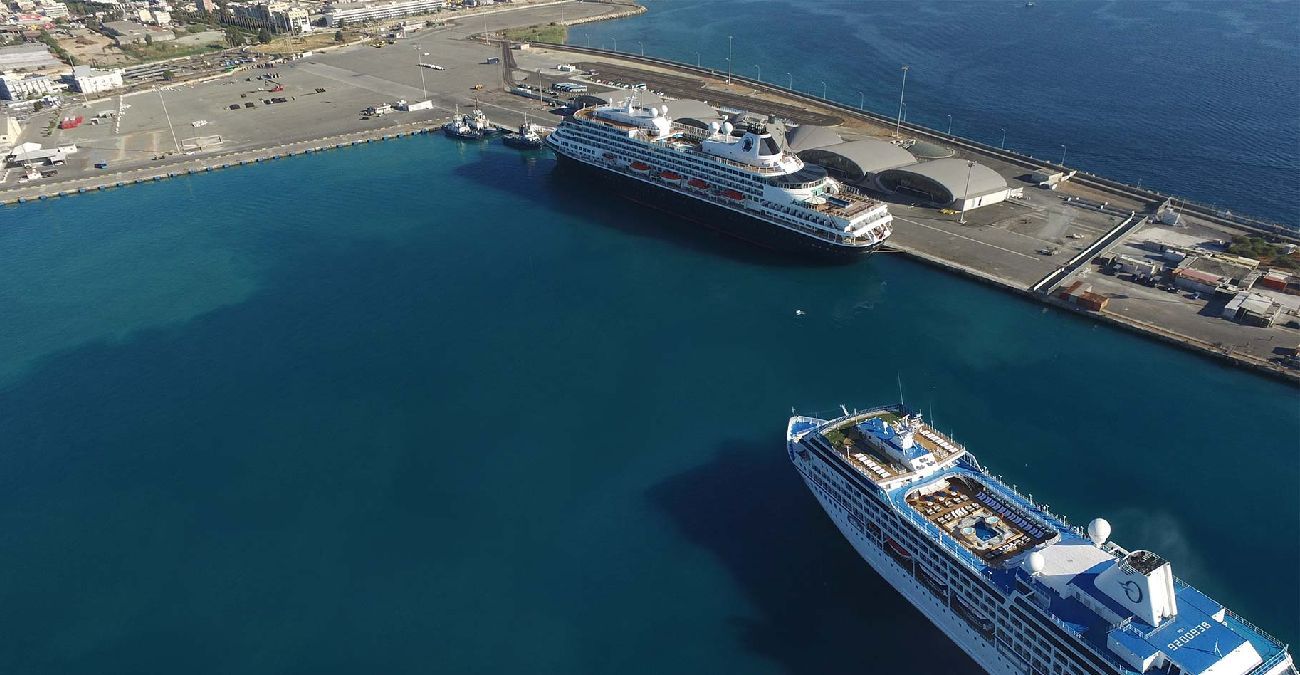 Μετεπιβίβαση Ισραηλινών από κρουαζιερόπλοιο στο λιμάνι Λεμεσού ...