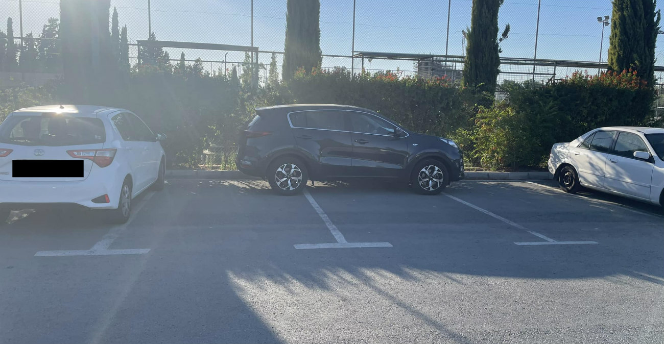 Έκανε το parking δικό του – Όχι ένα αλλά…τρεις χώρους στάθμευσης πήρε ...