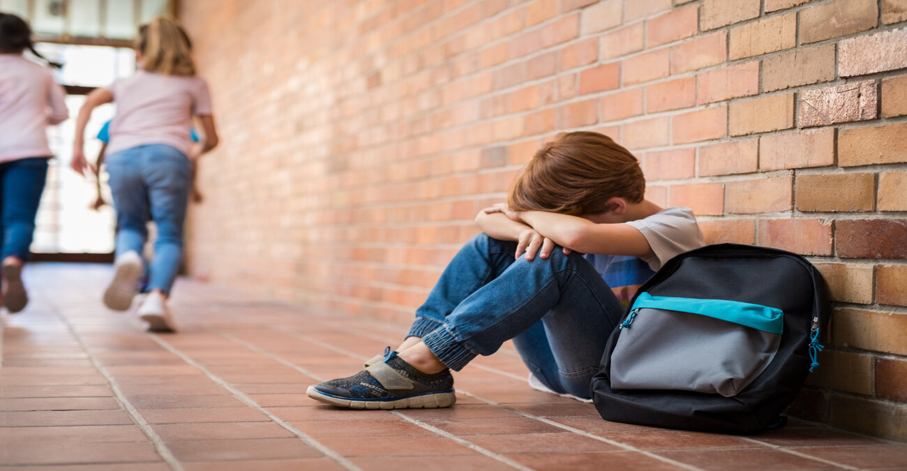 Απίστευτο περιστατικό bullying σε δημοτικό στην Ελλάδα: Ανήλικος έγδυσε ...