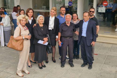 Υπόθεση Θανάση Νικολάου: Με επιφωνήματα και χειροκροτήματα αντέδρασε η ...