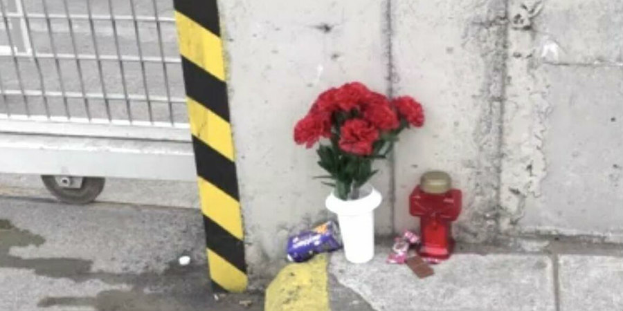 Χιλιάδες ερωτήματα για τον θάνατο της 8χρονης που σφήνωσε σε πόρτα ...