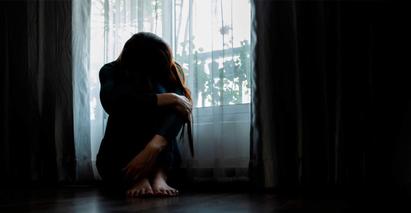 Θεσσαλονίκη: Μάνα και γιος απειλούσαν και εξέδιδαν μια 22χρονη