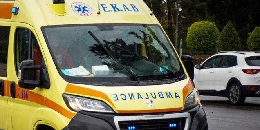 Ελλάδα: Άνδρας ενώ βρισκόταν σε όχημα πυροβόλησε με καραμπίνα στον αέρα ...
