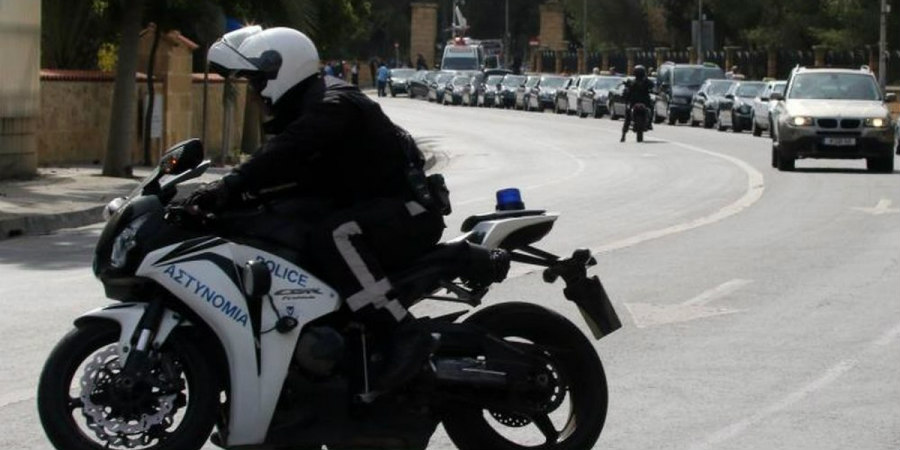 ΚΥΠΡΟΣ: Ρόπαλα, μαχαίρια και σιδερογροθιά - Τα είδε όλα η Αστυνομία