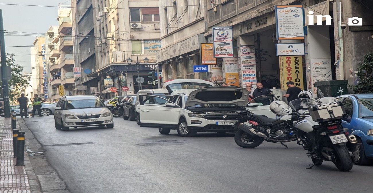 Συναγερμός στο κέντρο της Αθήνας: Βρέθηκε όχημα με εκρηκτικά και όπλα ...