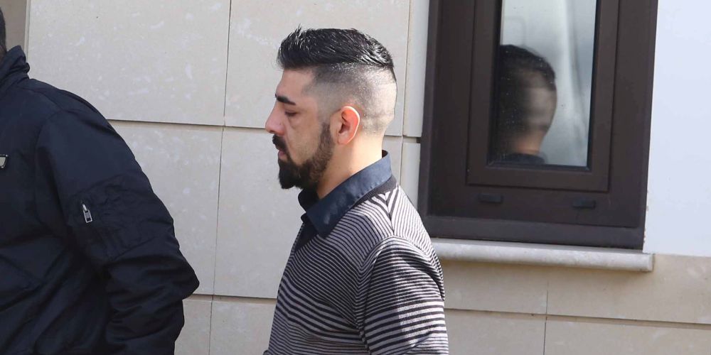 ΦΟΝΙΚΟ ΣΤΡΟΒΟΛΟΥ: Το τηλεφώνημα με τον πατέρα του Τζιωνή που του άλλαξε ...
