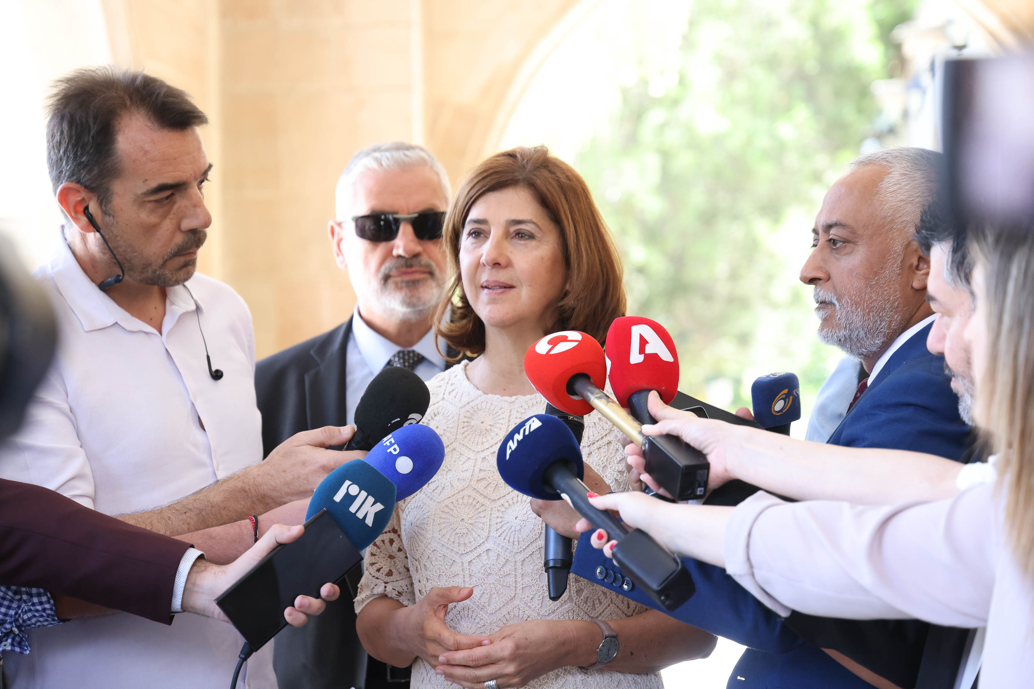 Ελπίδα Ολγκίν οι ηγέτες να «ακούσουν τους πολίτες» - Ο Τατάρ «επανέλαβε ...