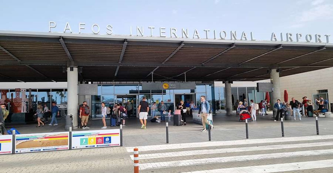 Ανοιξε η μία λωρίδα του δρόμου στο αεροδρόμιο Πάφου