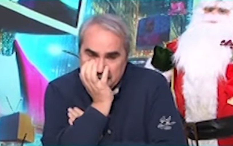 Βαγγέλης Περρής: Ξέσπασε σε δάκρυα on air - «Ο καθένας από εμάς έχει κι ...